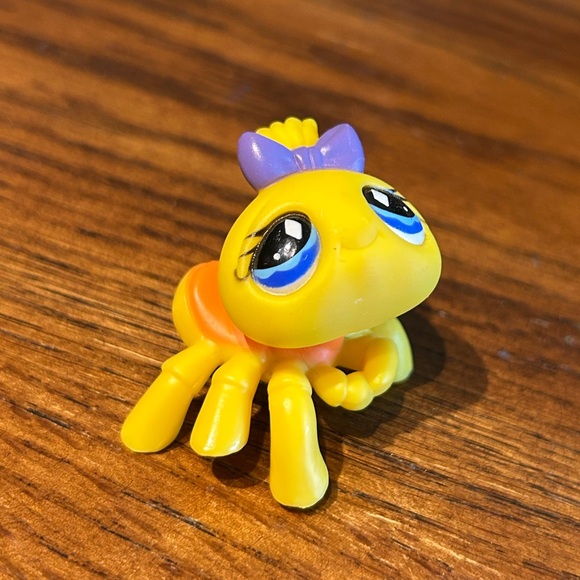 Littlest Pet Shop | Toys | Littlest Pet Shop Yellow And Purple Spider ...